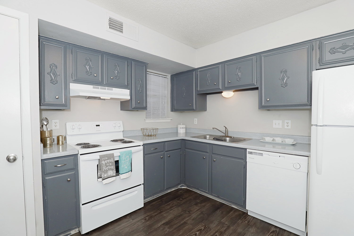 San Antonio, TX Apartment Photos, Videos, Plans | The Connally ...