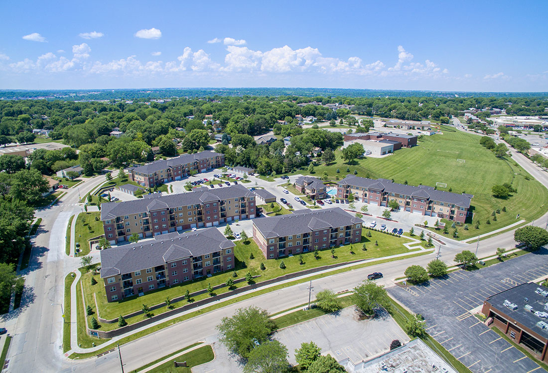Omaha, NE Apartment Photos, Videos, Plans | Montclair Village in Omaha, NE